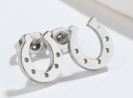 Horse Shoe Studs – The HLC Homestead